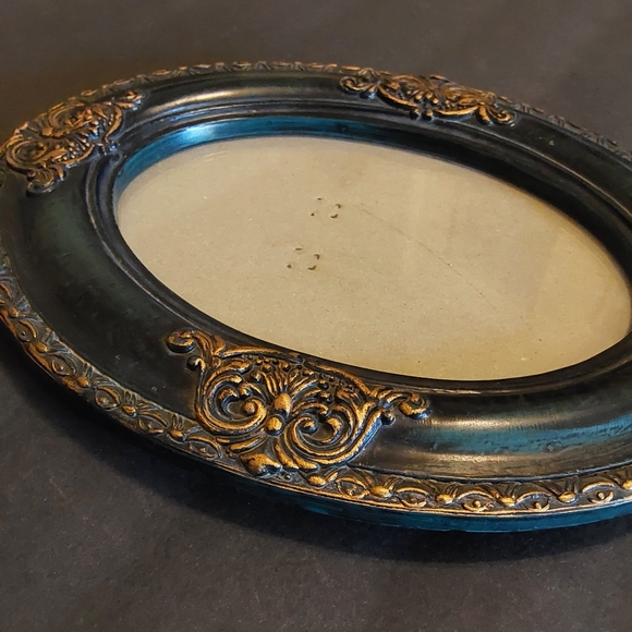 Vintage | Accents | Vintage Ornate Oval Wooden 4x6 Standing Frame ...